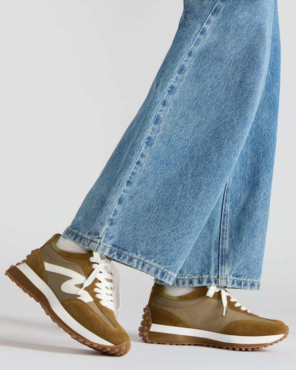 CAMPO Olive Multi Lace-Up Women's Sneaker – Steve Madden